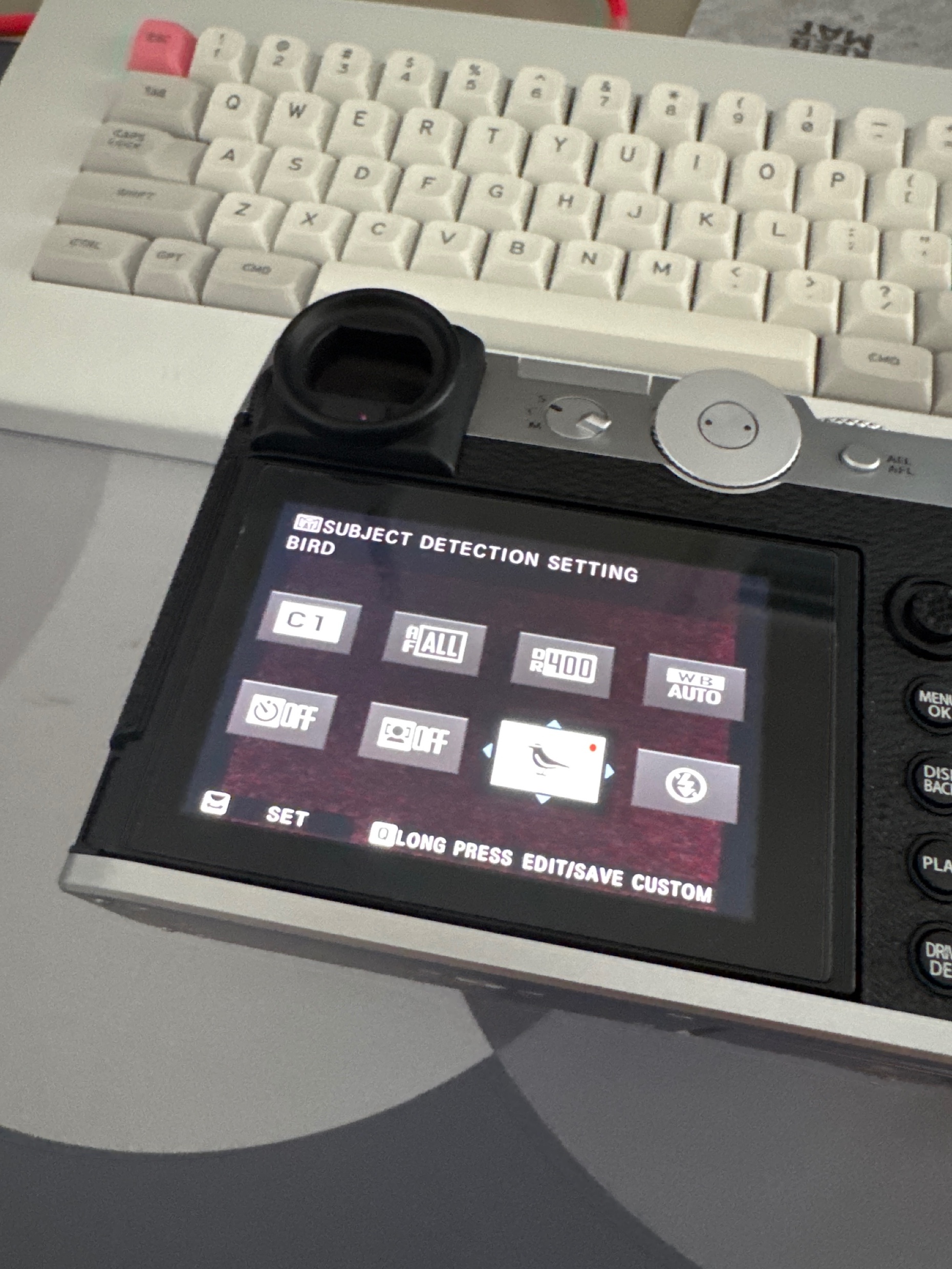 FUJIFILM GFX100RF: Kompakte Mittelformat-Kamera mit Festbrennweite ...